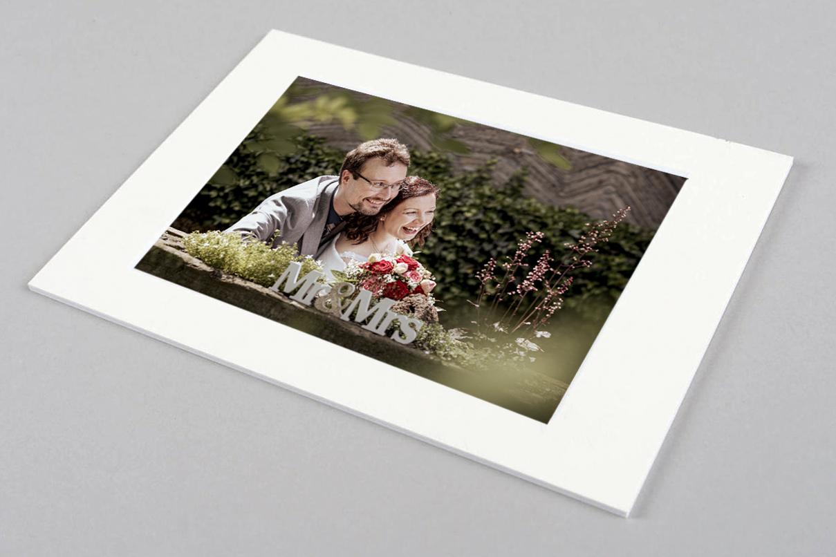 Bilder mit raffinierten und eleganten Passepartouts-Rahmen eingefasst.